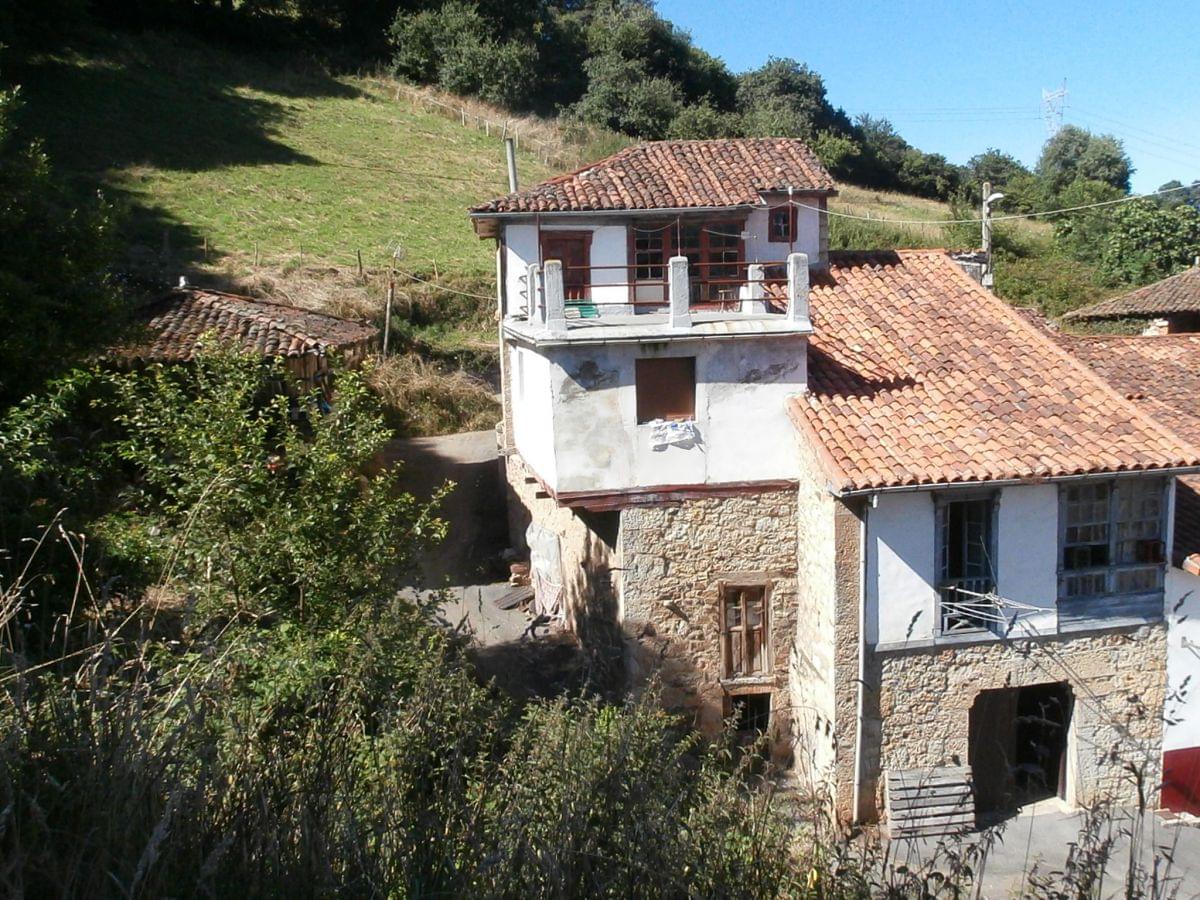 Village house with land for sale in Grado TR17616