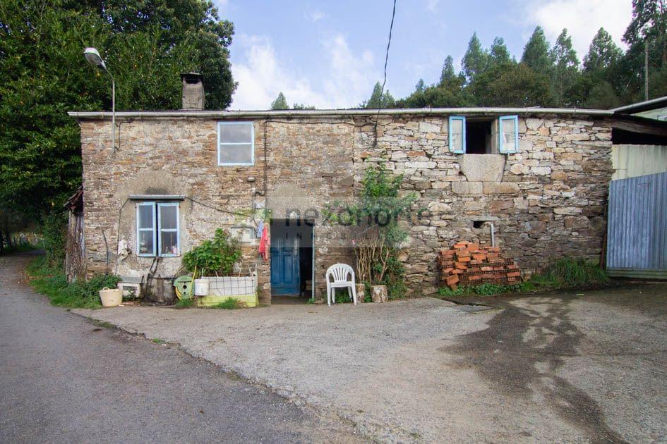 Rustic estate with land for sale in Muras TR102659